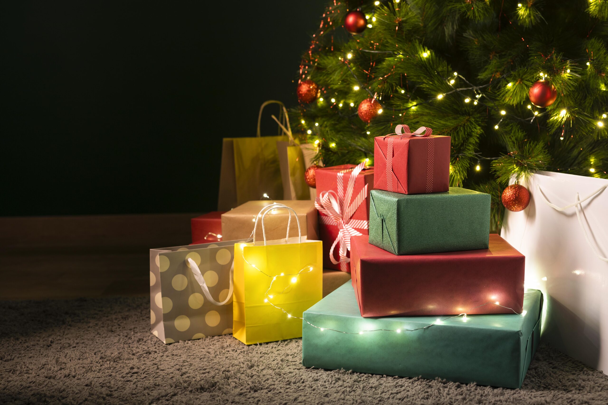 Top 12 Best Christmas Gifts 2025 (Unique & Affordable Ideas) - Olyv