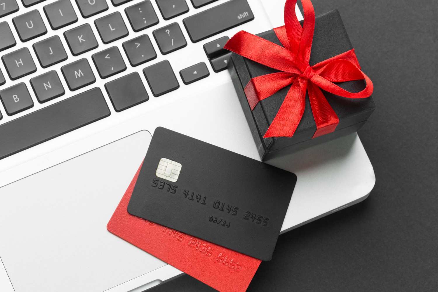What are the rewards on premium cards? - Olyv